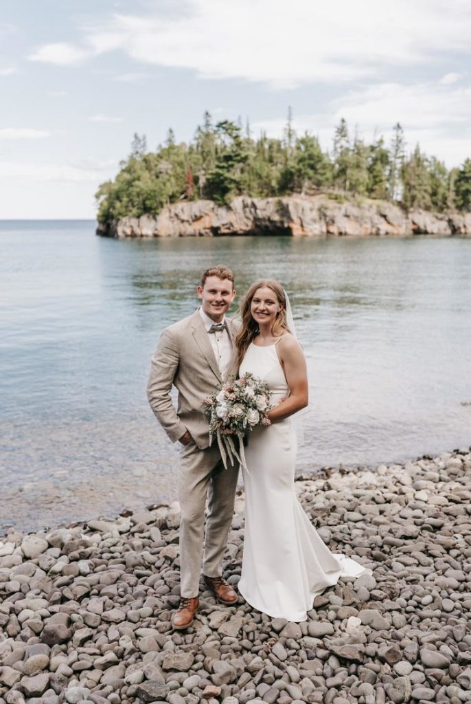 Intimate North Shore, Minnesota Elopement - sydneybreann.com