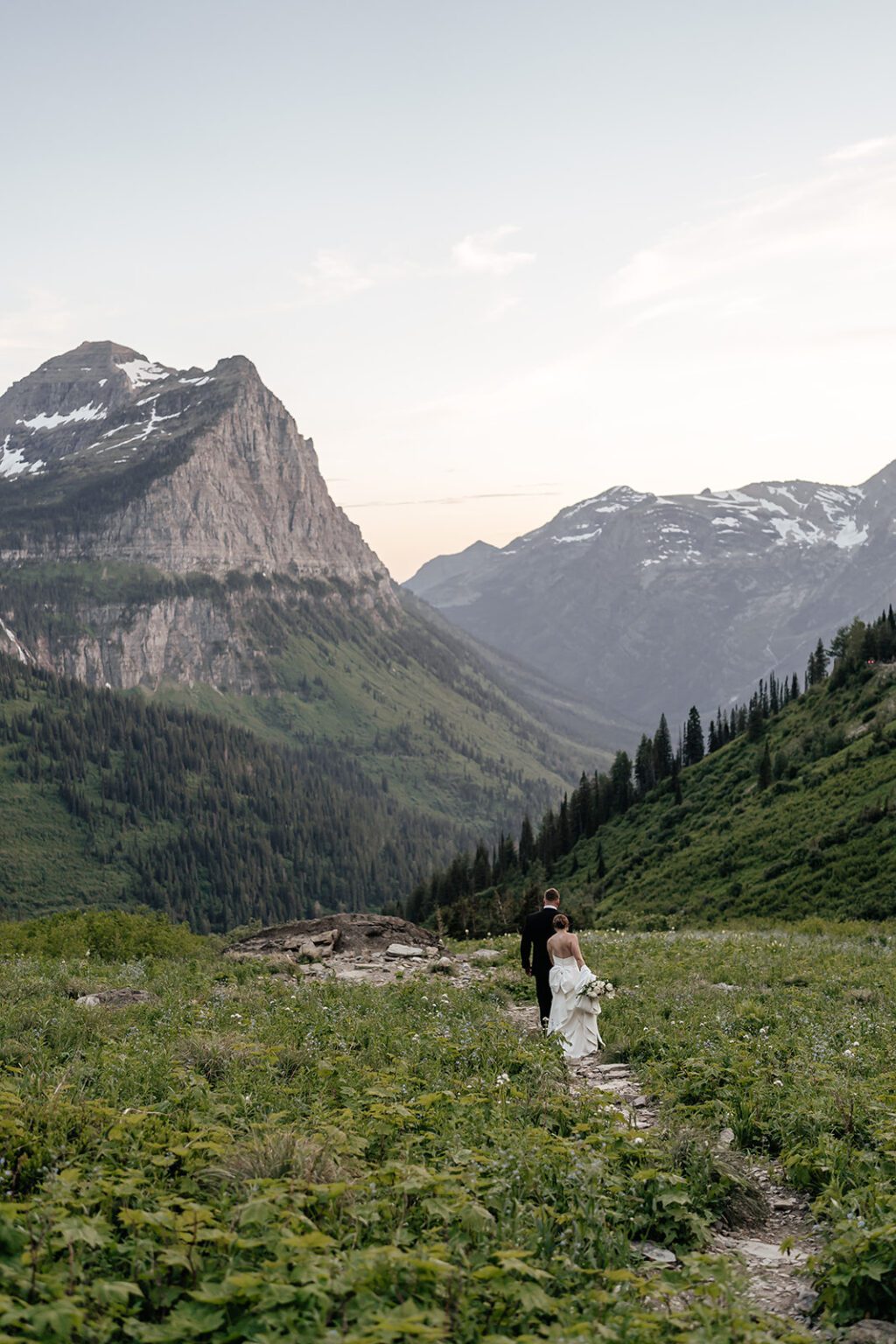 Intimate Destination Wedding in Kalispell, Montana - sydneybreann.com